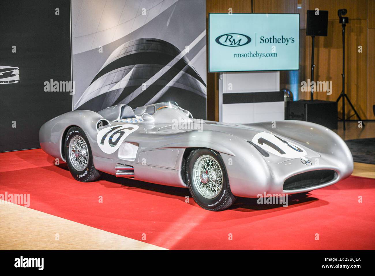 Stuttgart, Germany. 01st Feb, 2025. A rare "Silver Arrow" racing car ...