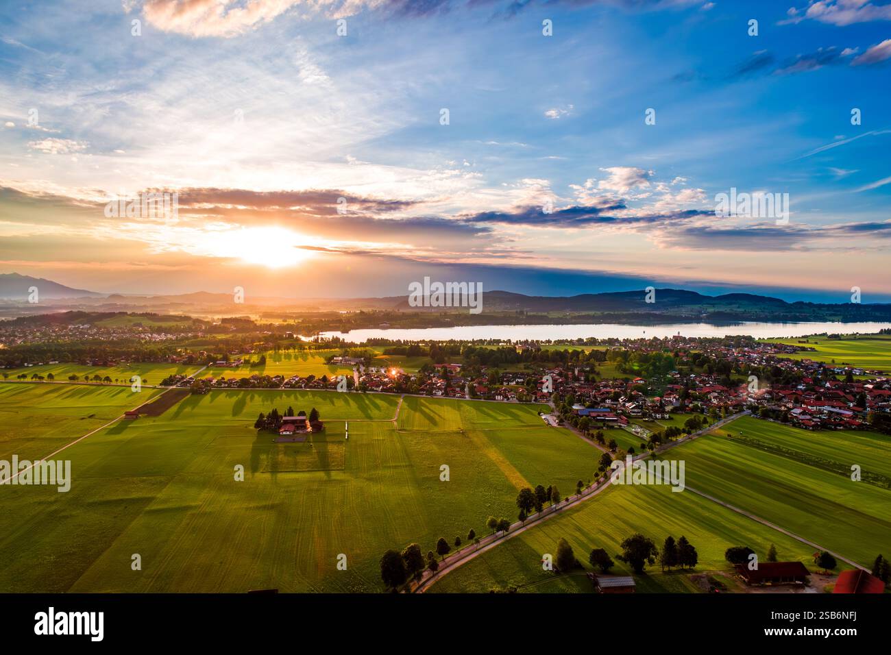 Beautiful natural landscape of the Alps. Forggensee and Schwangau ...