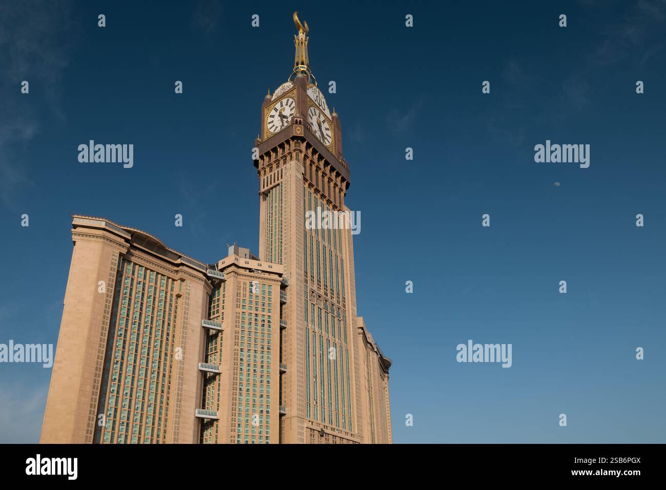 Abraj Al Bait Clock Tower in Mecca, Saudi Arabia Iconic Islamic ...