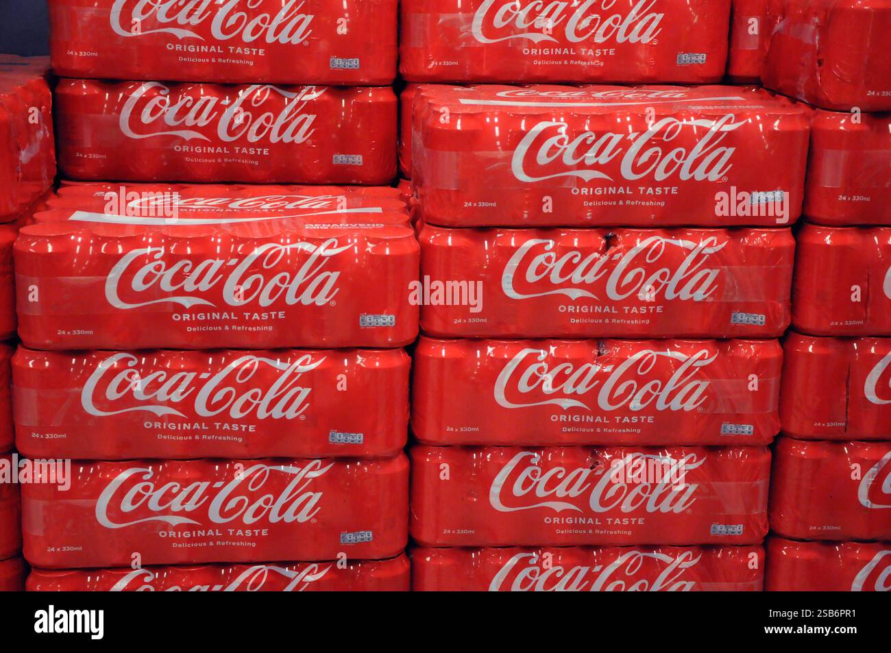Copenhagen/ DenmarK/27 jjanuary 2025/ Coca coca cola cans e in grocery ...