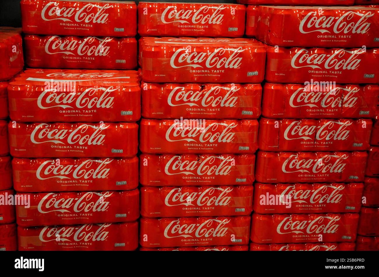 Copenhagen/ DenmarK/27 jjanuary 2025/ Coca coca cola cans e in grocery ...