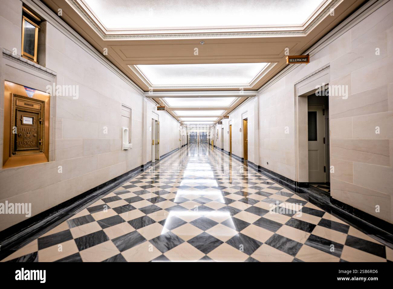 Floor in art deco hi-res stock photography and images - Alamy