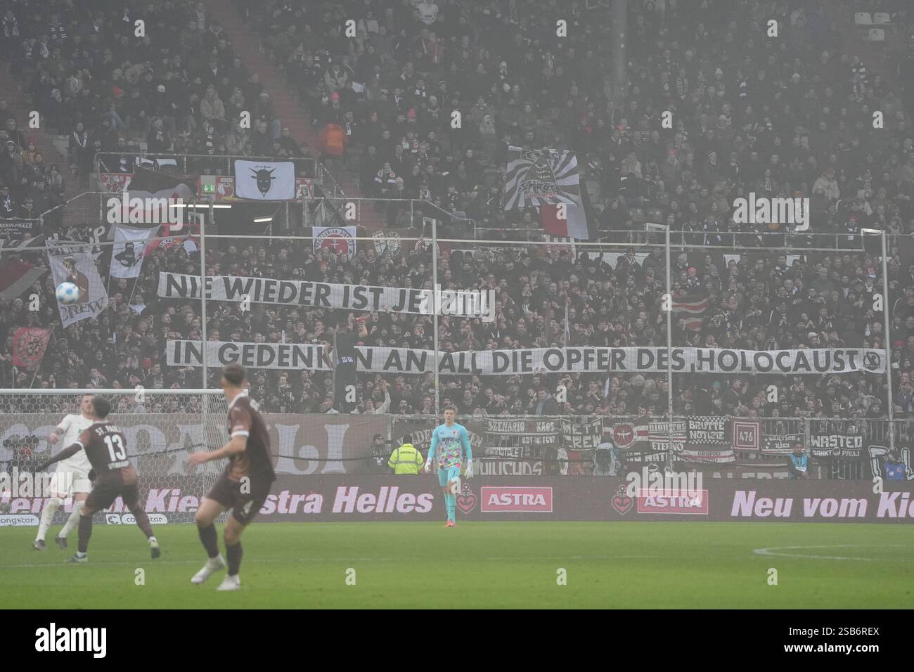 Hamburg, Germany. 01st Feb, 2025. Soccer: Bundesliga, matchday 20, FC ...