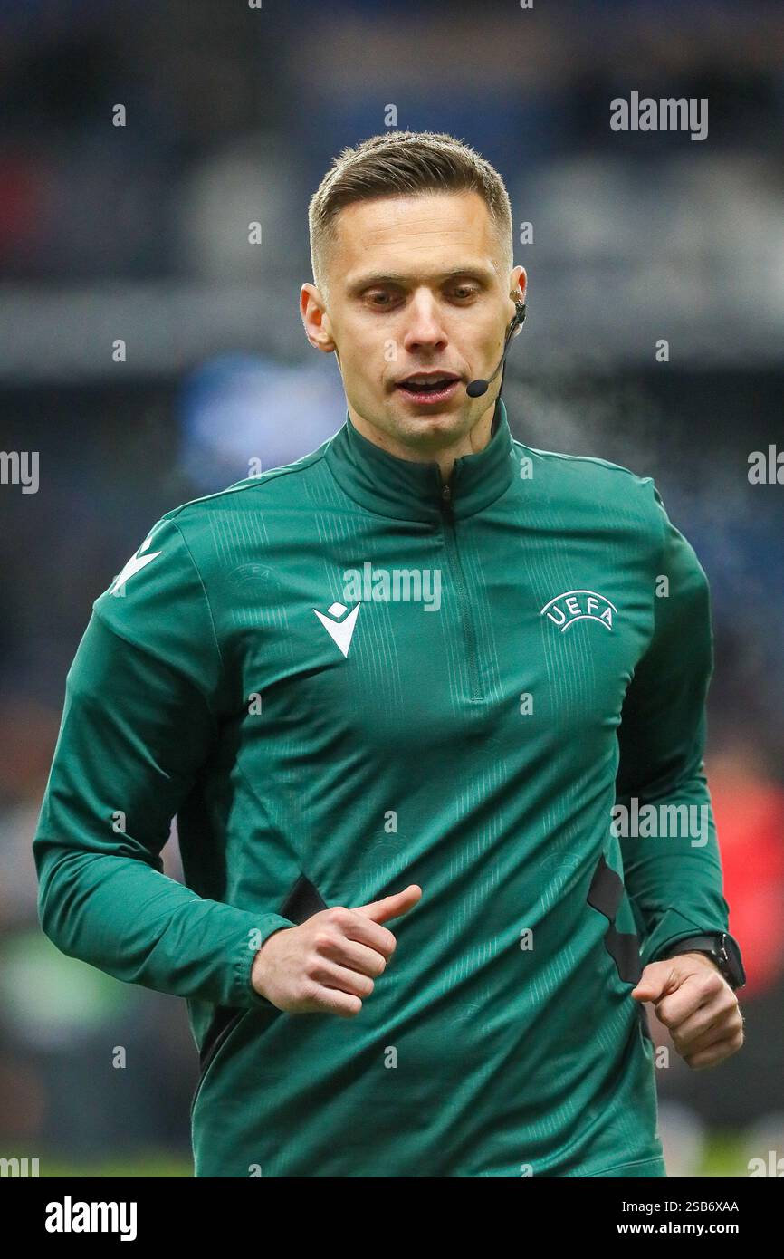 Eufa referee hi-res stock photography and images - Alamy