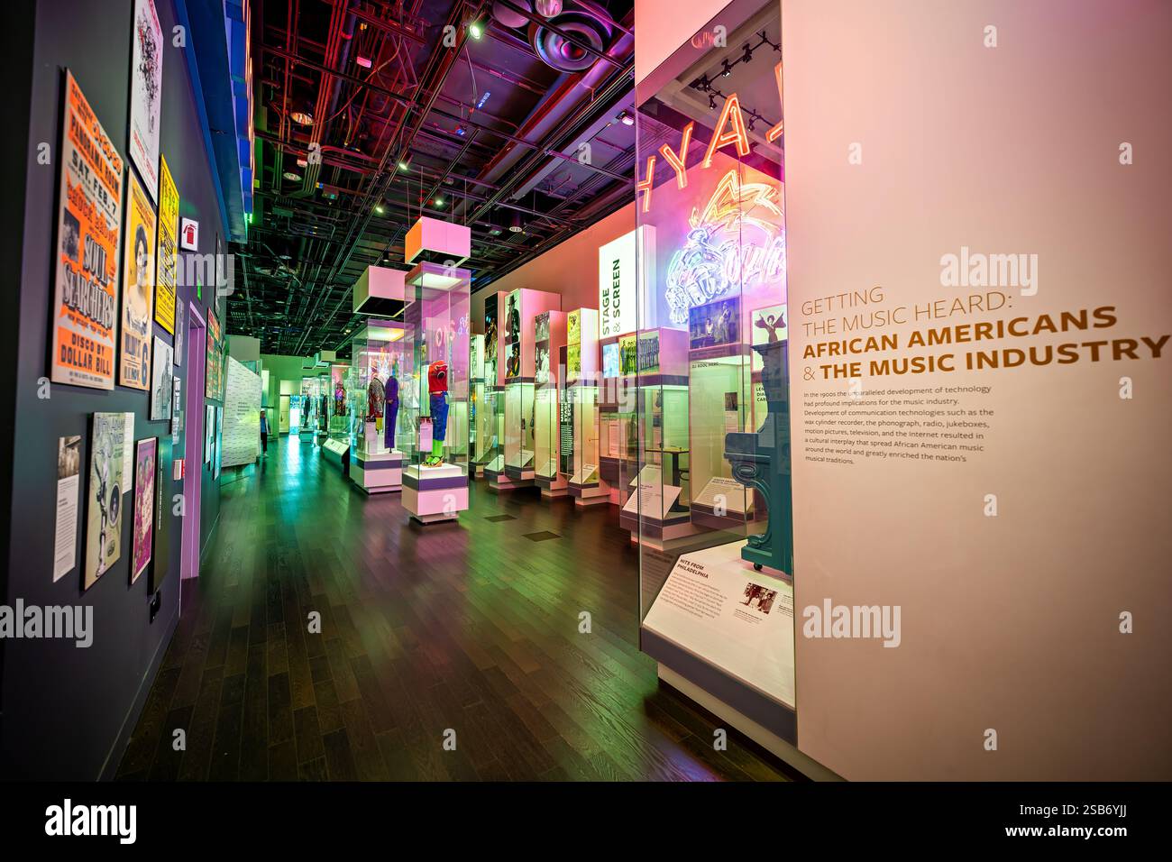 Black musicians artifacts hi-res stock photography and images - Alamy