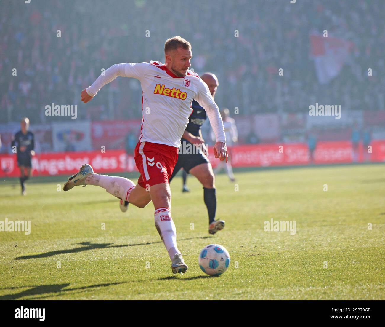 Eric Hottmann (SSV Jahn Regensburg, 9), GER, SSV Jahn Regensburg vs ...