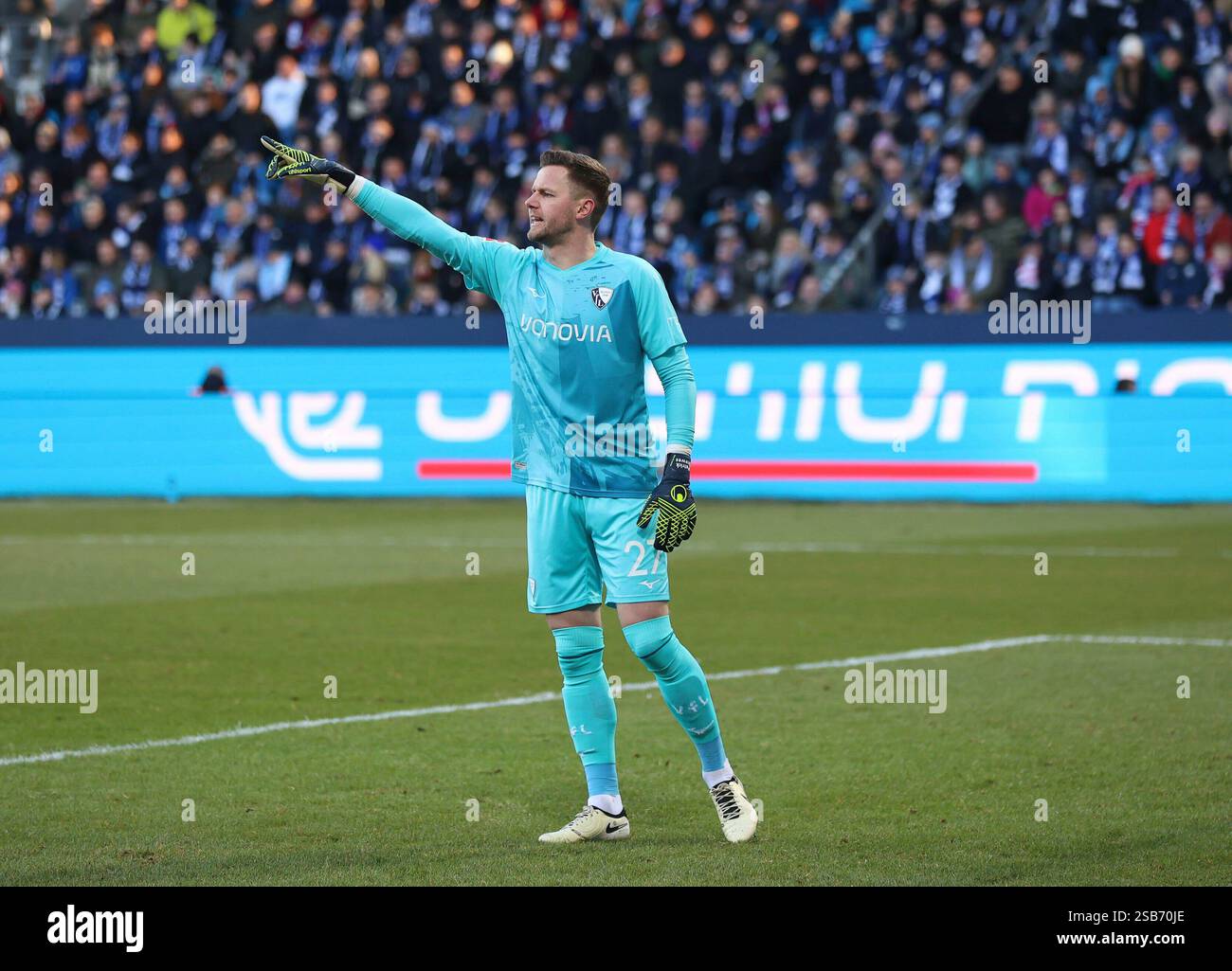 Bochum, Deutschland. 01st Feb, 2025. Patrick Drewes (VfL Bochum, #27 ...