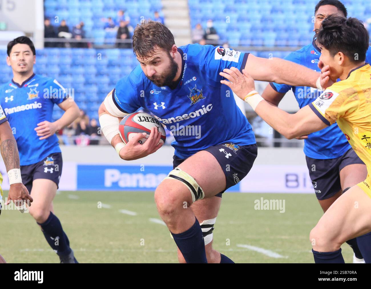 Kumagaya, Japan. 1st Feb, 2025. Saitama Wild Knights lock Lood de Jager ...