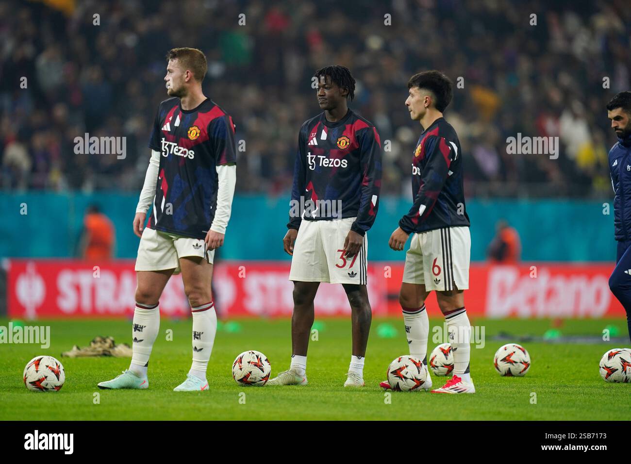 Bucharest, Romania. 30th Jan, 2025. Manchester United midfielder Kobbie ...