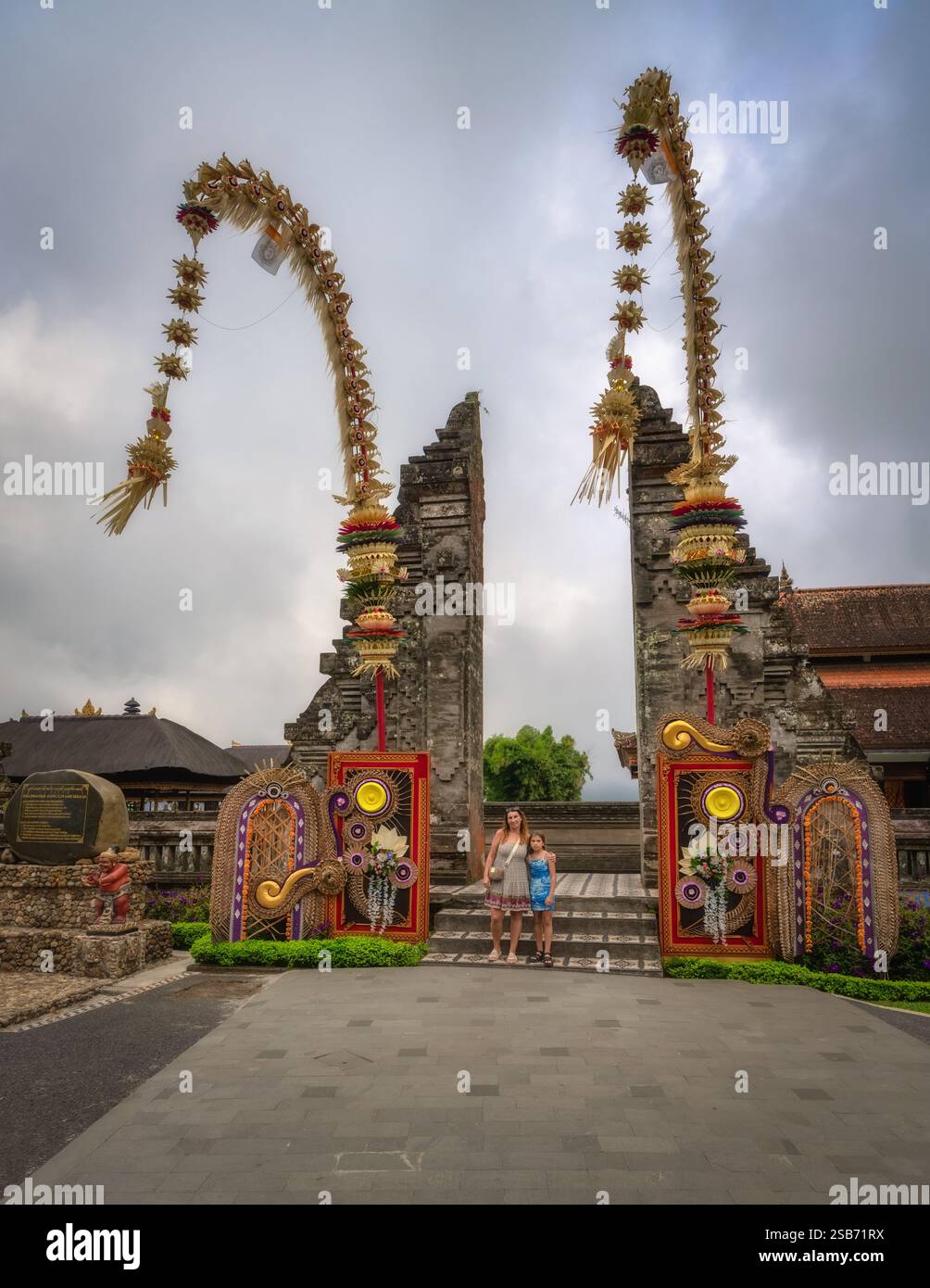 Bali, Indonesia, 4 Oct 2024 The stunning Balinese Ulun Danu Beratan ...