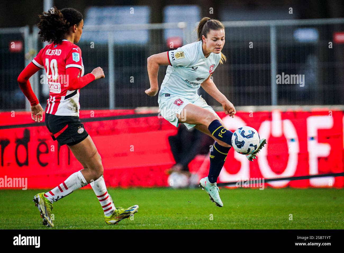 Eindhoven, Netherlands. 01st Feb, 2025. EINDHOVEN, NETHERLANDS - FEBRUARY 1: Kayleigh van Dooren ...