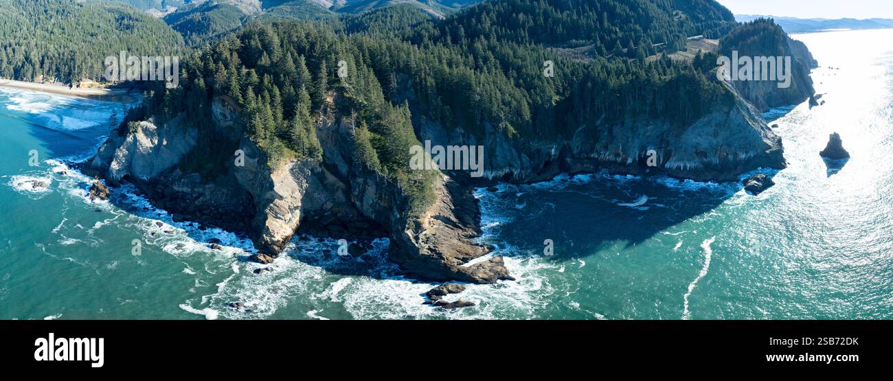 The Pacific Ocean bathes the rugged yet incredibly scenic coastline of ...