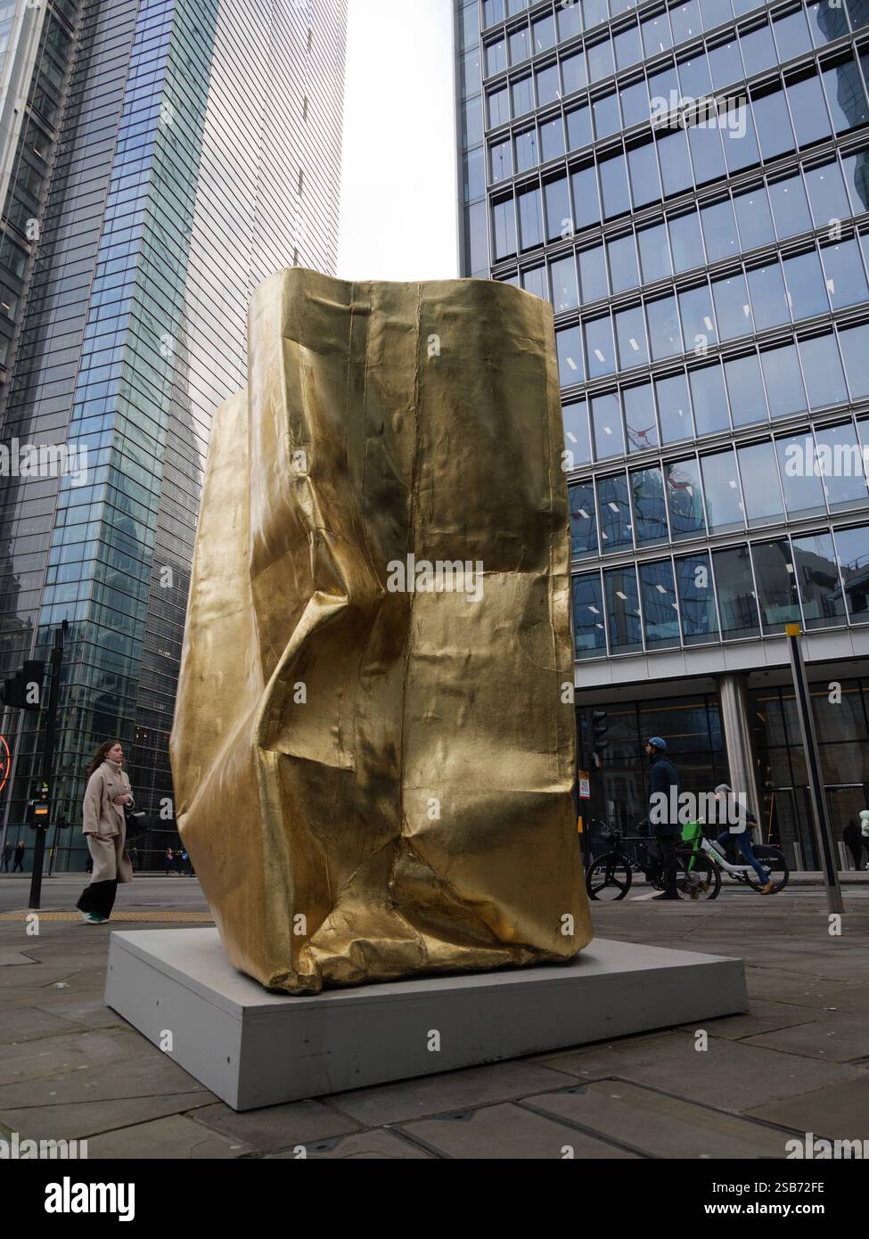 "Temple" by Richard Mackness: A striking golden sculpture in Central ...