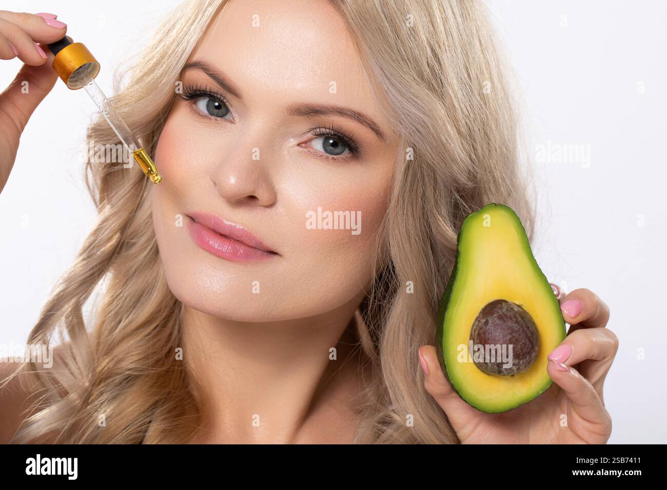 Discover the Beauty and Wellness benefits of an Avocado Oil Facial ...