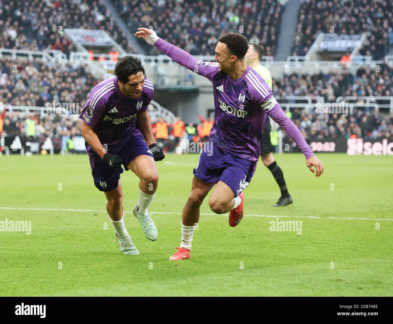 Newcastle Upon Tyne, UK. 1st Feb, 2025. Raul Jimenez (L) of Fulham ...
