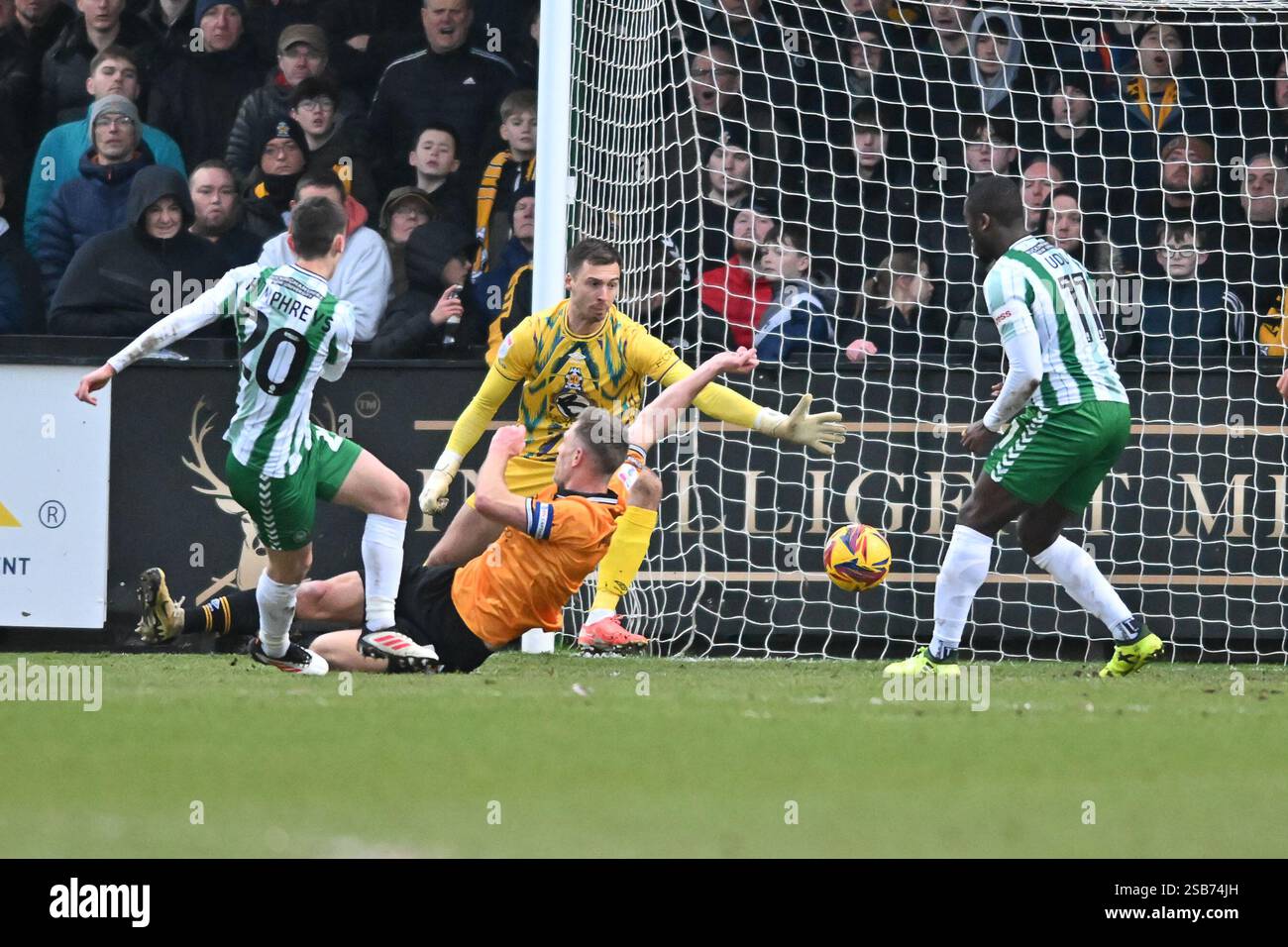 Cambridge, UK. 1st Feb 2025. Cameron Humphreys (20 Wycombe Wanderers ...