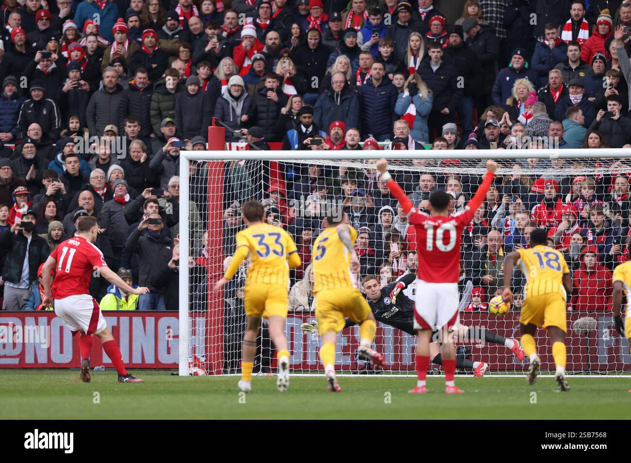 Nottingham, UK. 01st Feb, 2025. Chris Wood (NF) scoring the fifth ...