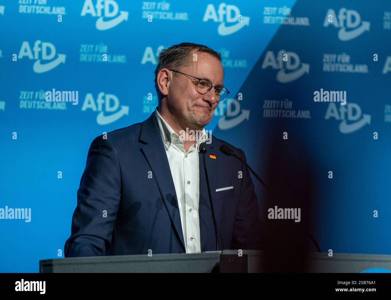Tino Chrupalla Vorsitzender der AfD-Bundestagsfraktion nach seiner Rede ...