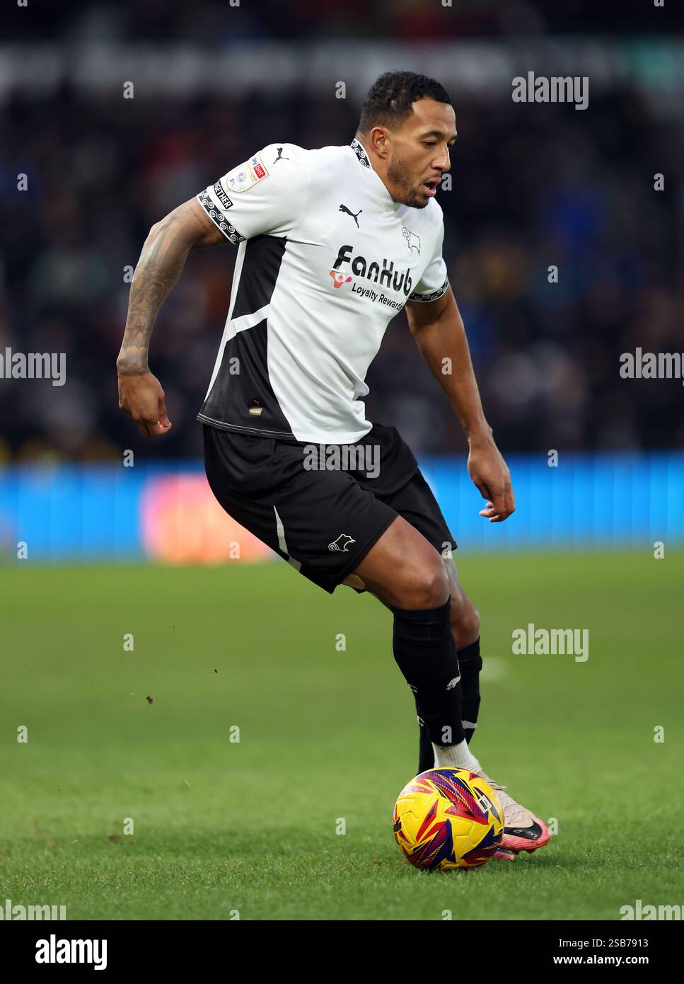 Derby County's Nathaniel Mendez-Laing during the Sky Bet Championship ...