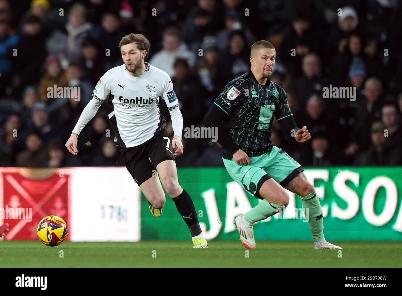Derby County's Tom Barkhuizen during the Sky Bet Championship match at ...