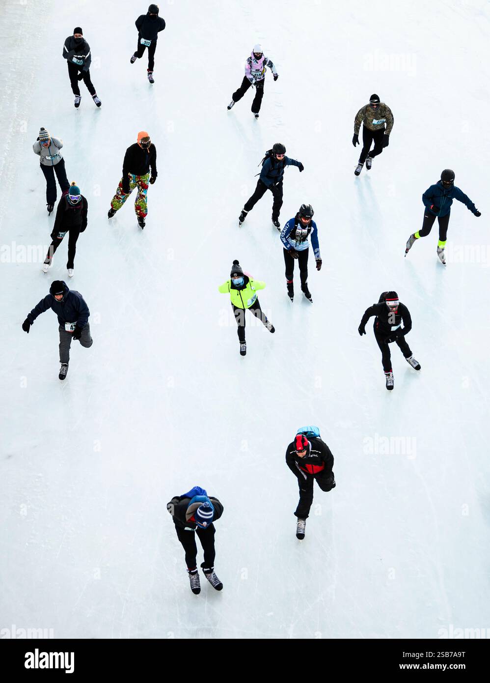 Ottawa, Canada. 01st Feb, 2025. Racers make their way towards Dow's ...