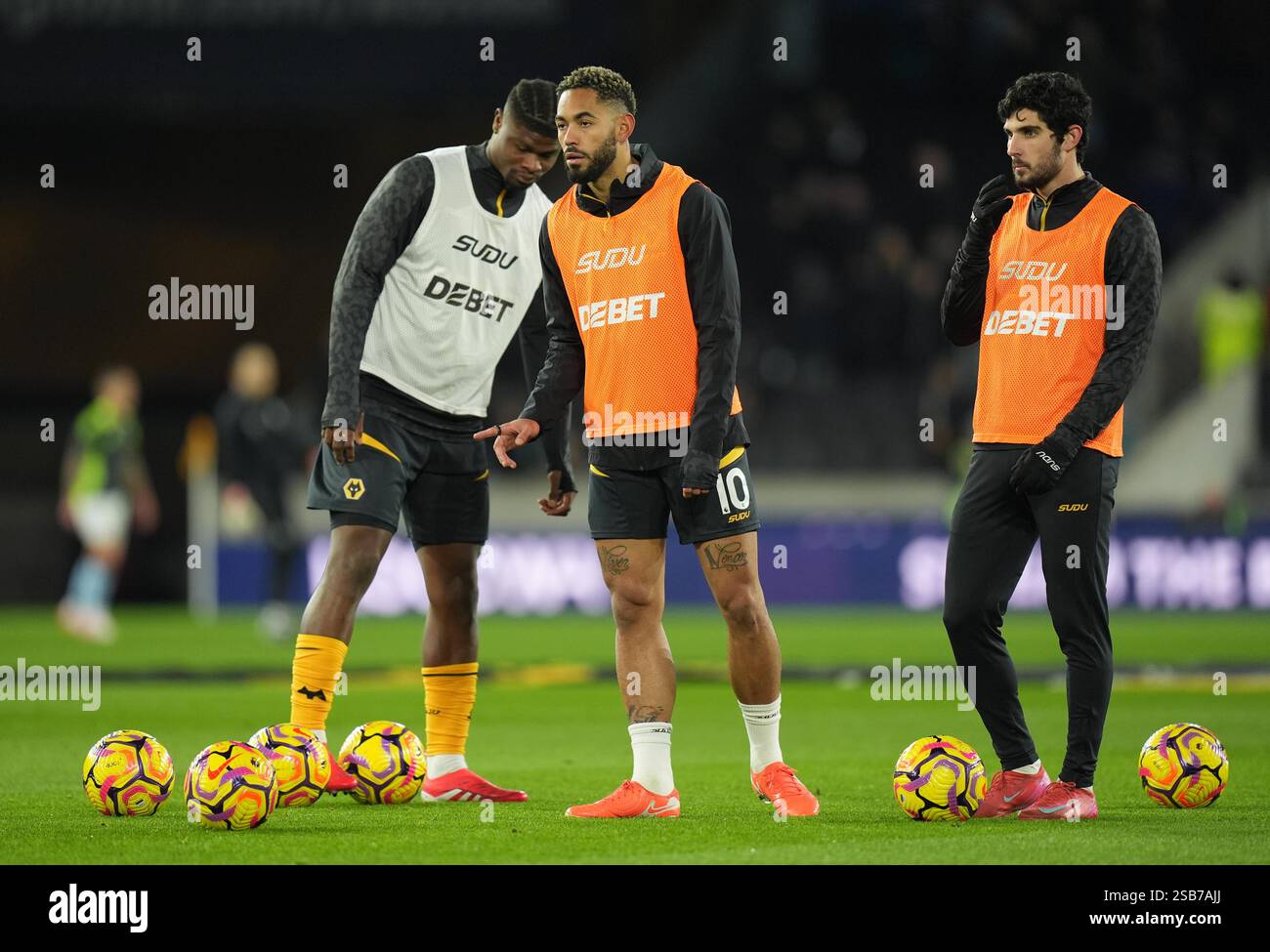 Wolverhampton Wanderers' Matheus Cunha (centre) during the warm up ...