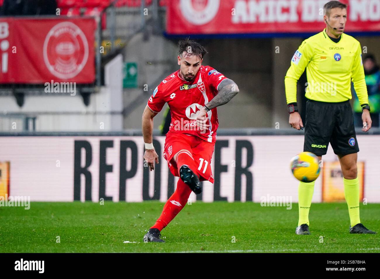 Monza, Italy. 01st Feb, 2025. Gaetano Castrovilli (AC Monza) during AC ...