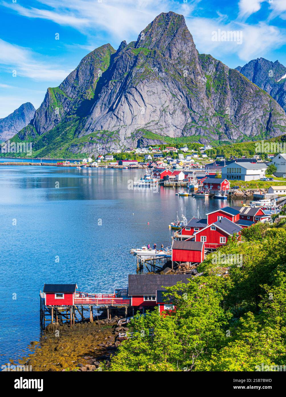 Fishing villages among the fjords in the Lofoton Stock Photo - Alamy