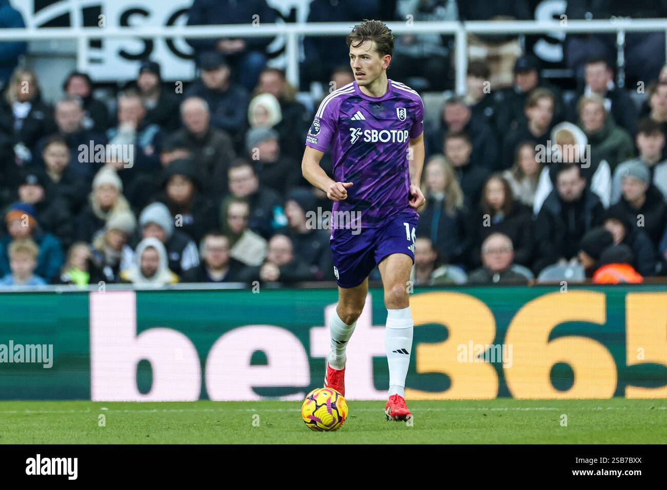 Newcastle, UK. 01st Feb, 2025. Sander Berge of Fulham runs with the ...