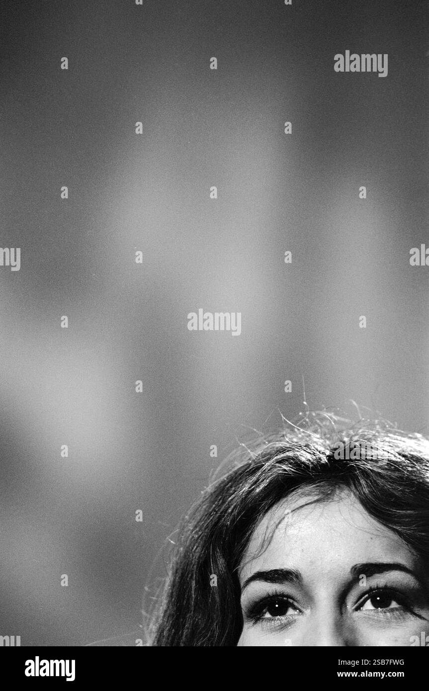 Milan Italy 08/04/1998:Syria,Italian singer, during the television show ...