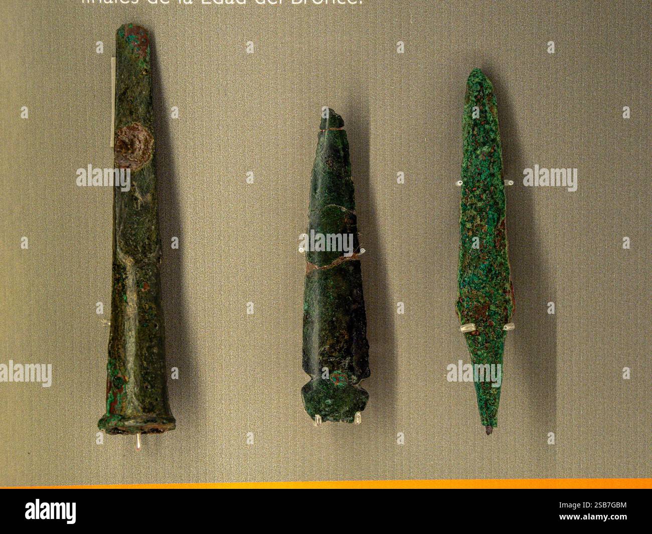 chisel and dagger, Arenaza cave, galdames, Arkeologi Museoa, museum ...