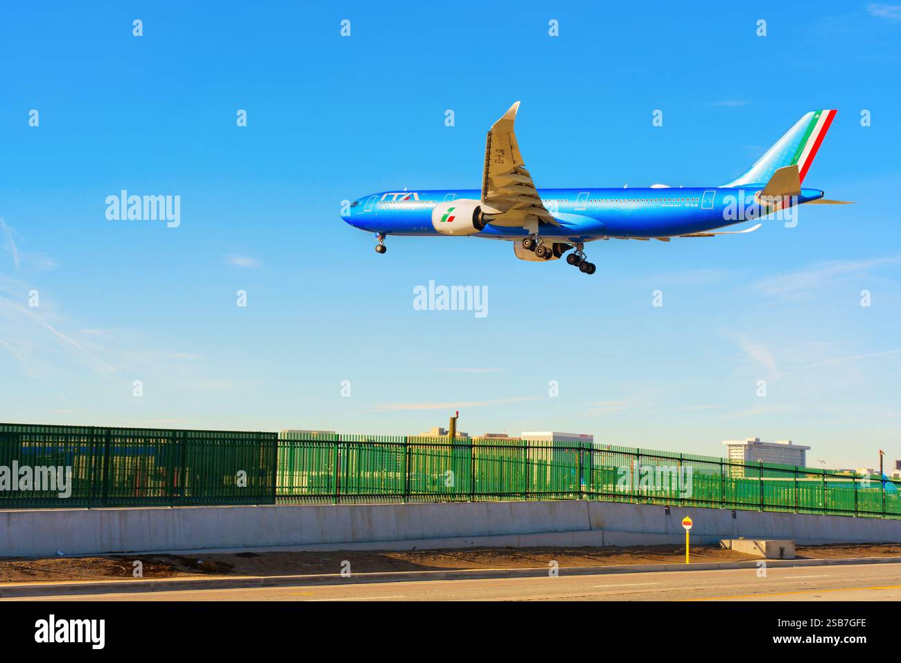 Los Angeles, California - January 6, 2025: ITA Airways plane descends ...