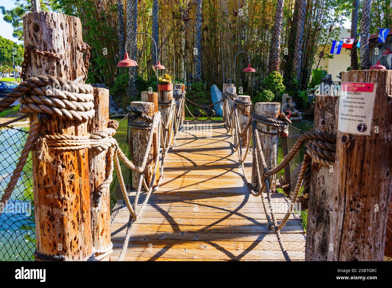 Los Angeles, California - December 17, 2024: Scenic wooden bridge with ...