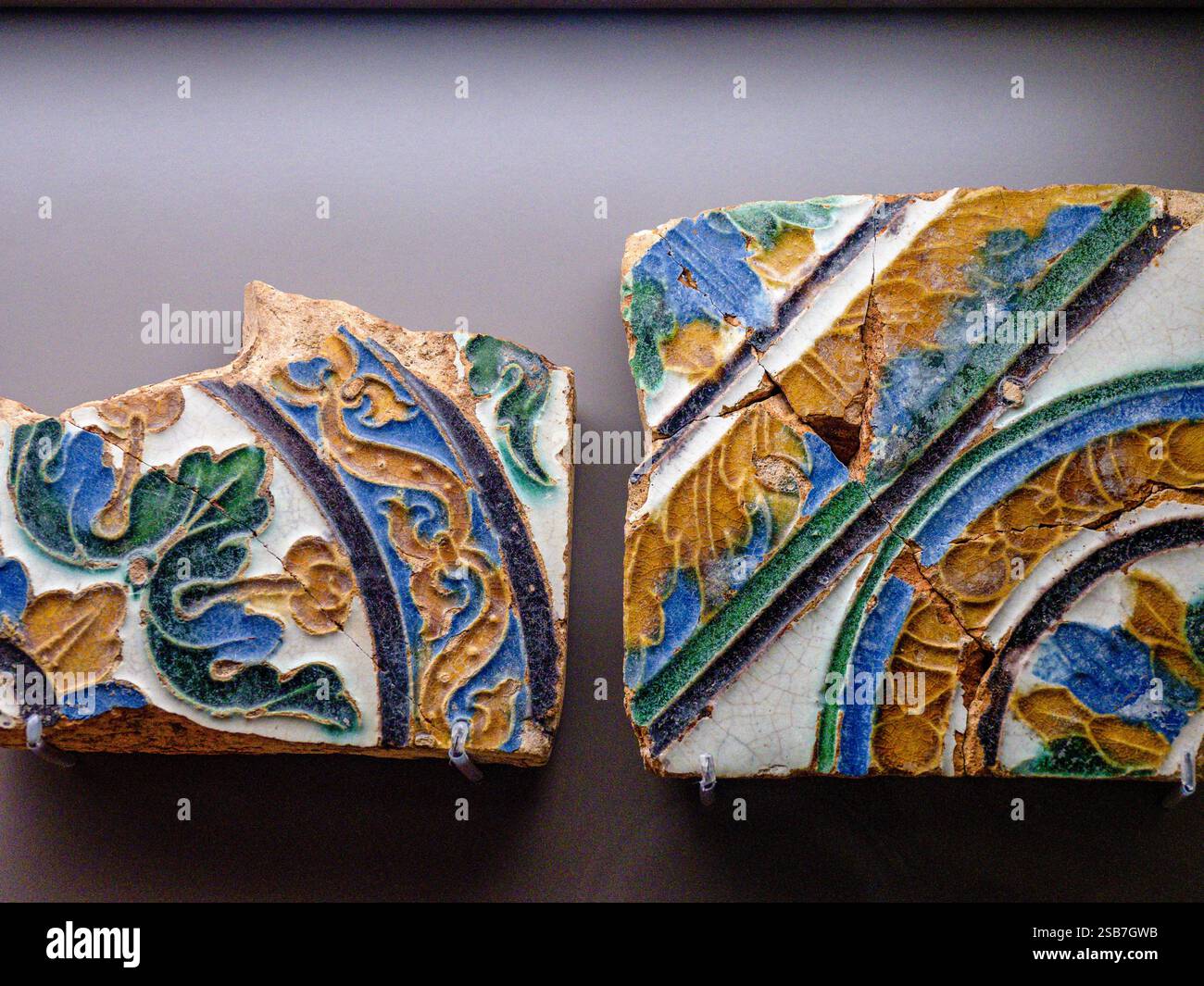 Polychrome tiles, 16th century, La Ribera, Arkeologi Museoa, Museo ...