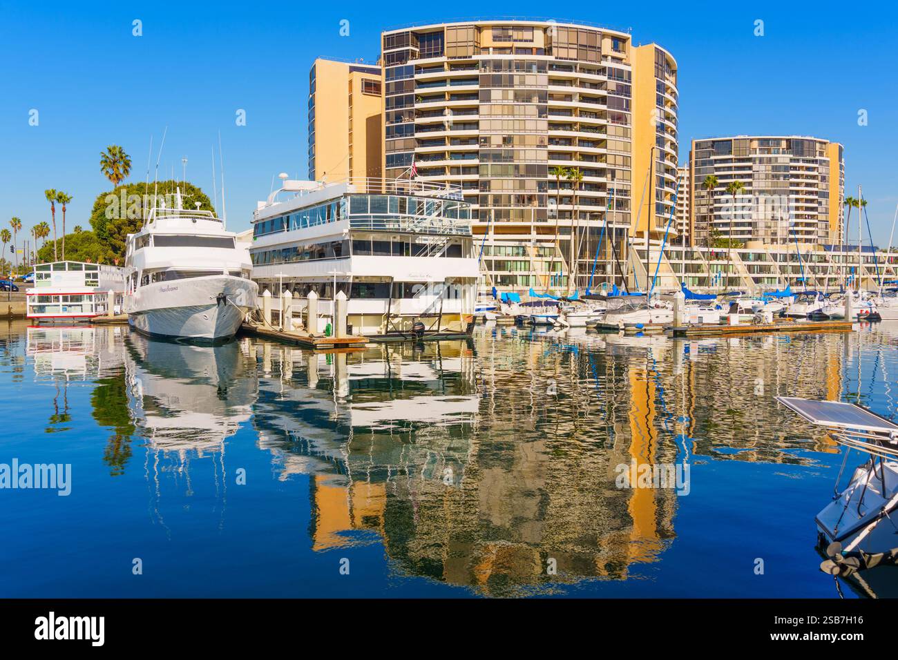 Los Angeles, California - December 17, 2024: A stunning marina view ...