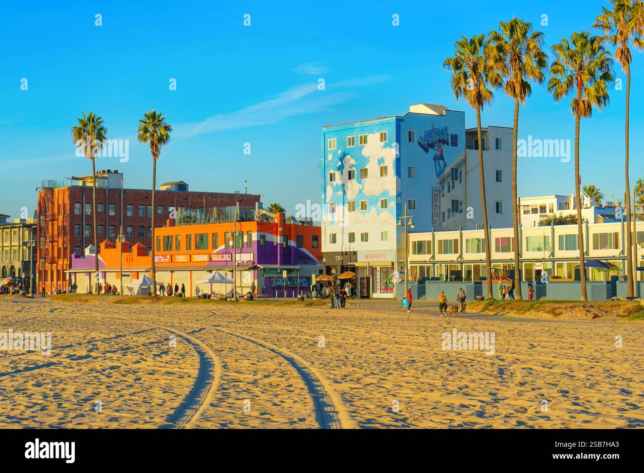 Los Angeles, California - December 18, 2024: Vibrant beachfront ...