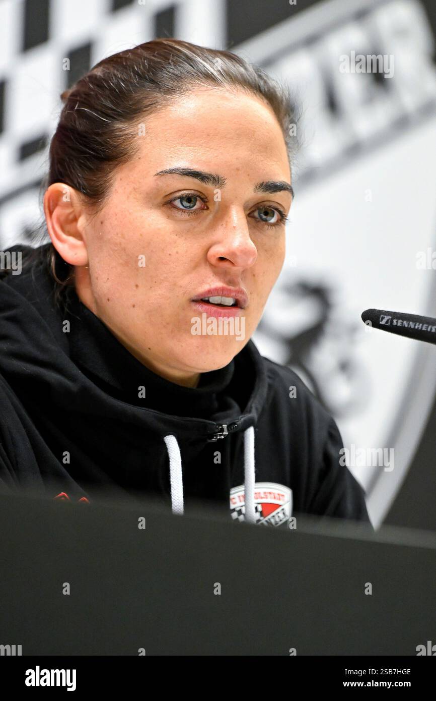 Ingolstadt, Deutschland. 01st Feb, 2025. Trainerin Sabrina Wittmann (FC ...