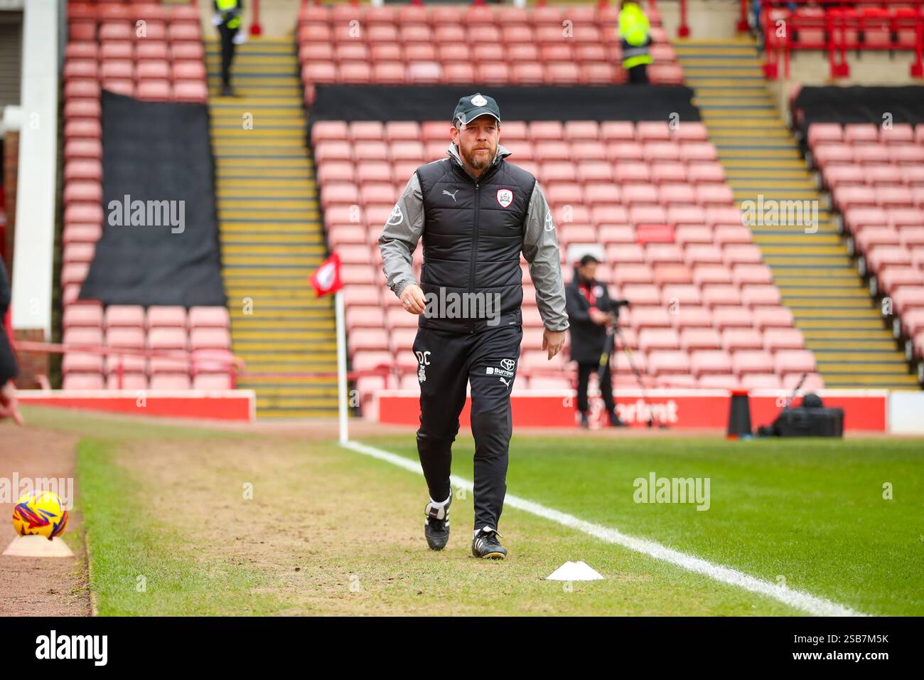 Oakwell Stadium, Barnsley, England - 1st February 2025 Darrell Clarke ...