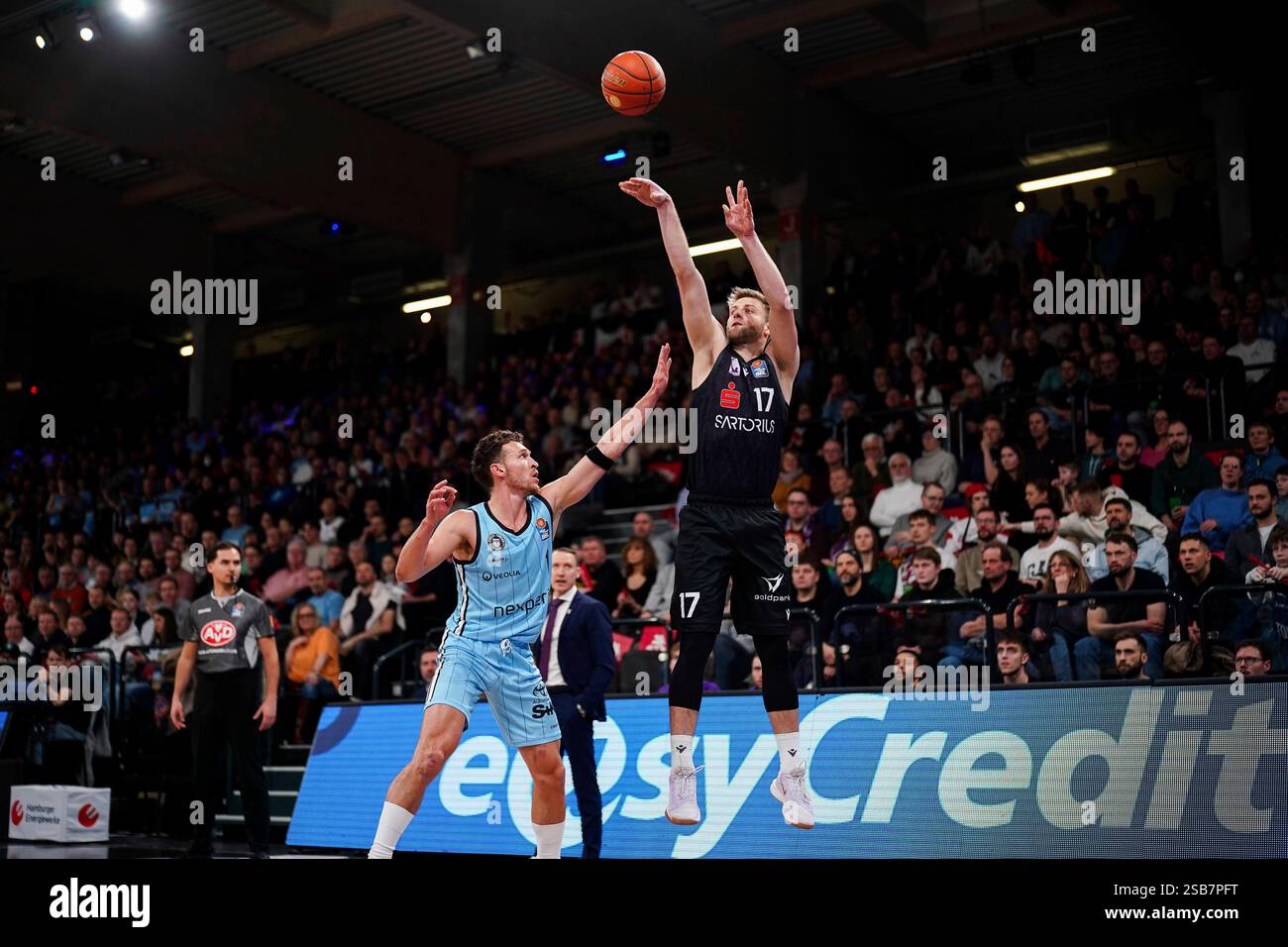 Hamburg, Deutschland. 01st Feb, 2025. Mathis Moenninghoff (BG ...