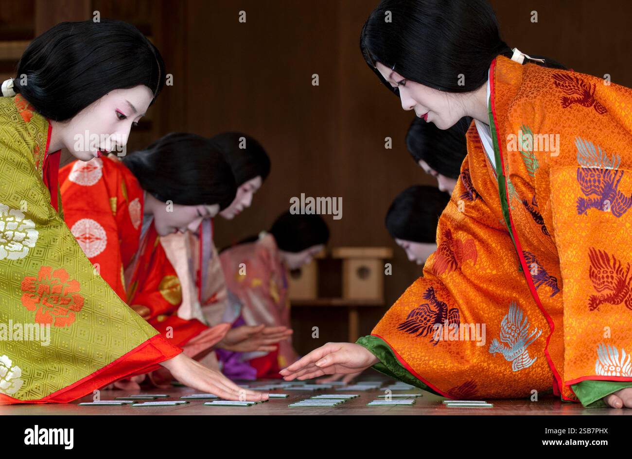 Karuta hajime hi-res stock photography and images - Alamy