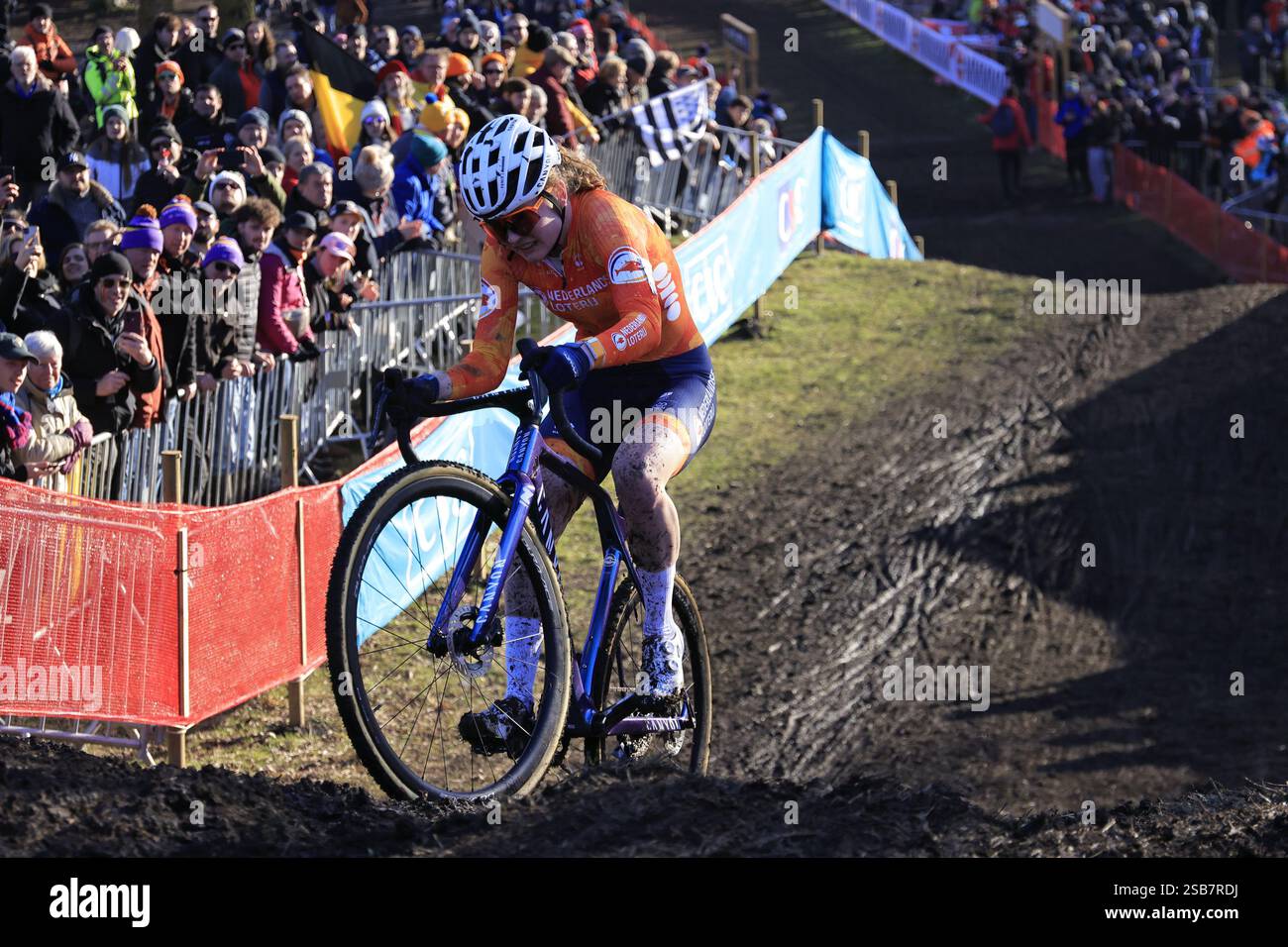 Lievin, France. 01st Feb, 2025. 2025 cyclo-cross world championships ...