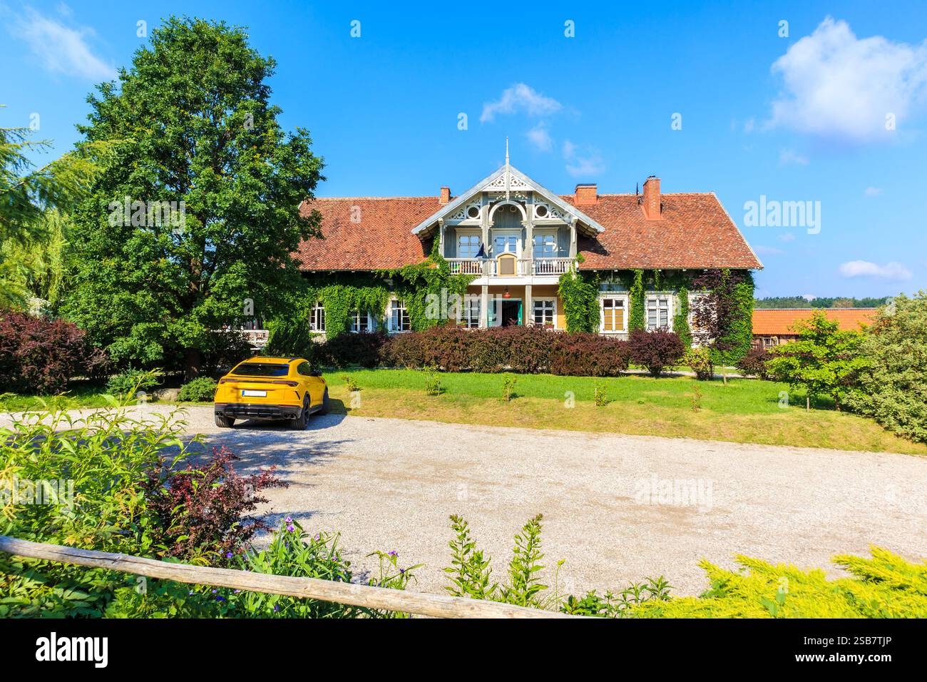 Old traditional rural house in Galkowo village near Krutynia river ...