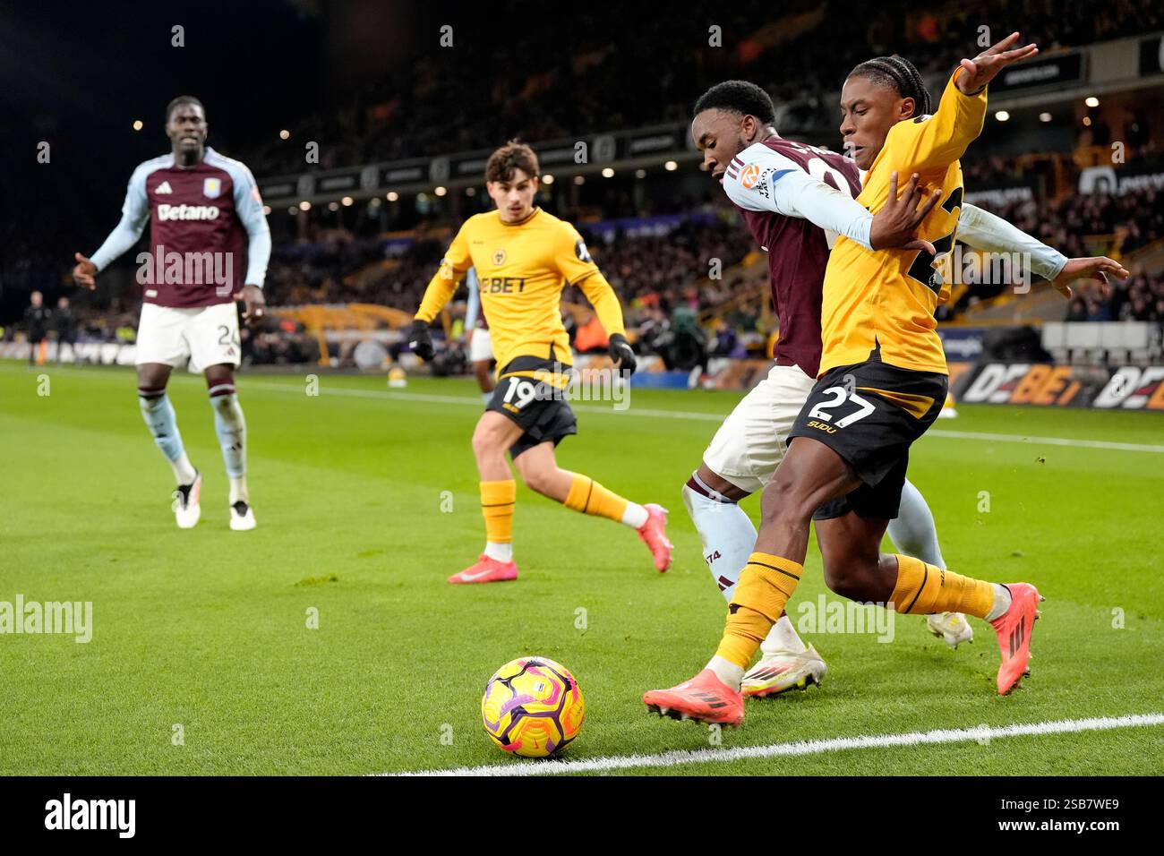 Wolverhampton Wanderers' Jean-Ricner Bellegarde (right) and Aston Villa ...