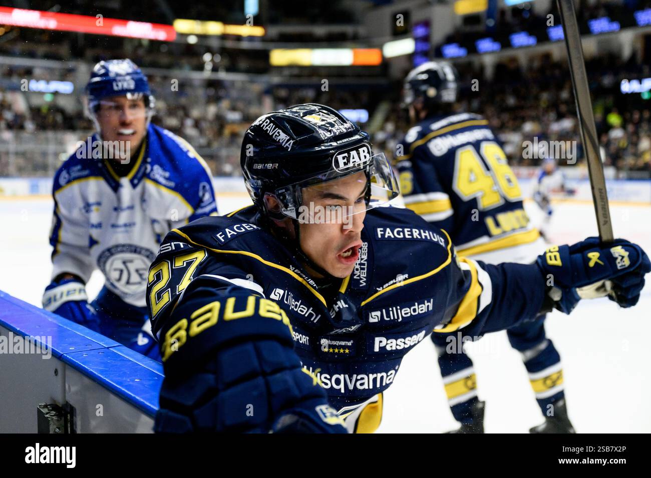 250201 HV71s Jonathan Ang under ishockeymatchen i SHL mellan HV71 och ...