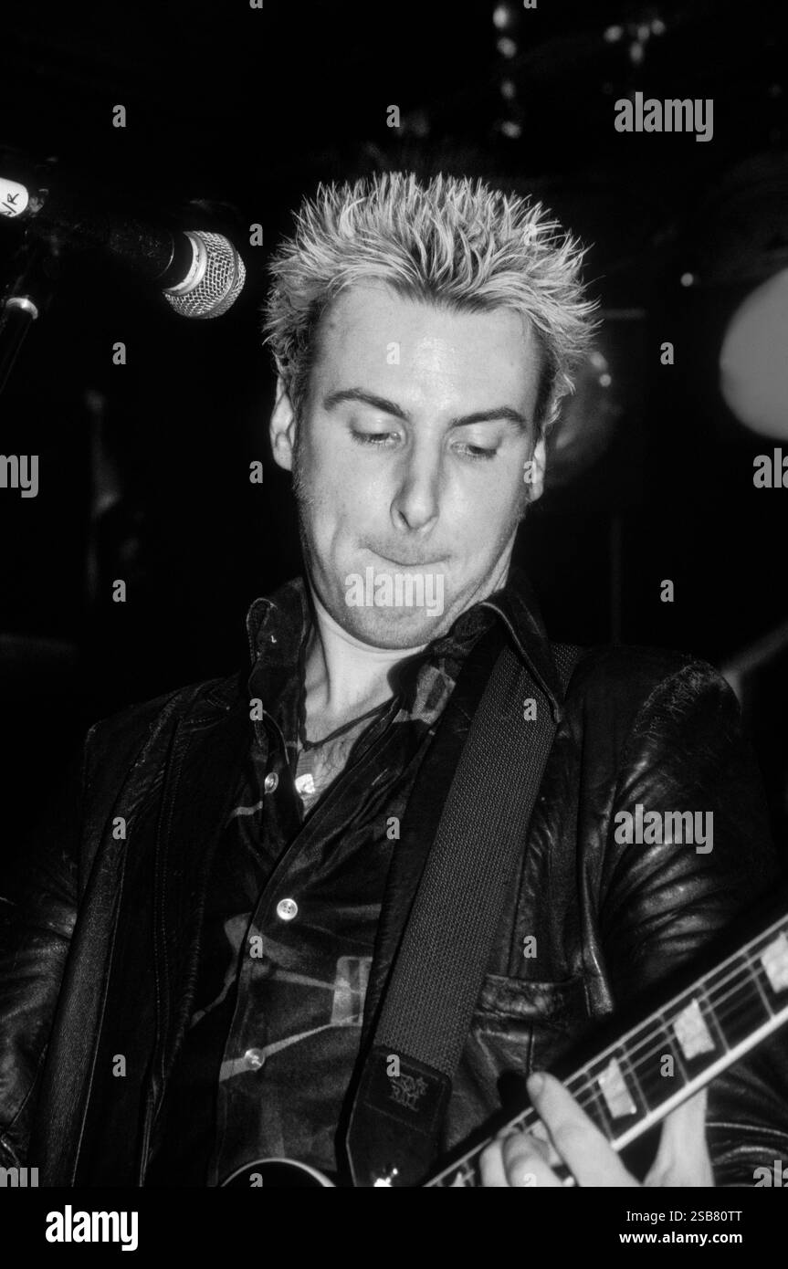 RADIATOR, CONCERT, 1998 Singer Jack Cooke of the industrial rock band ...