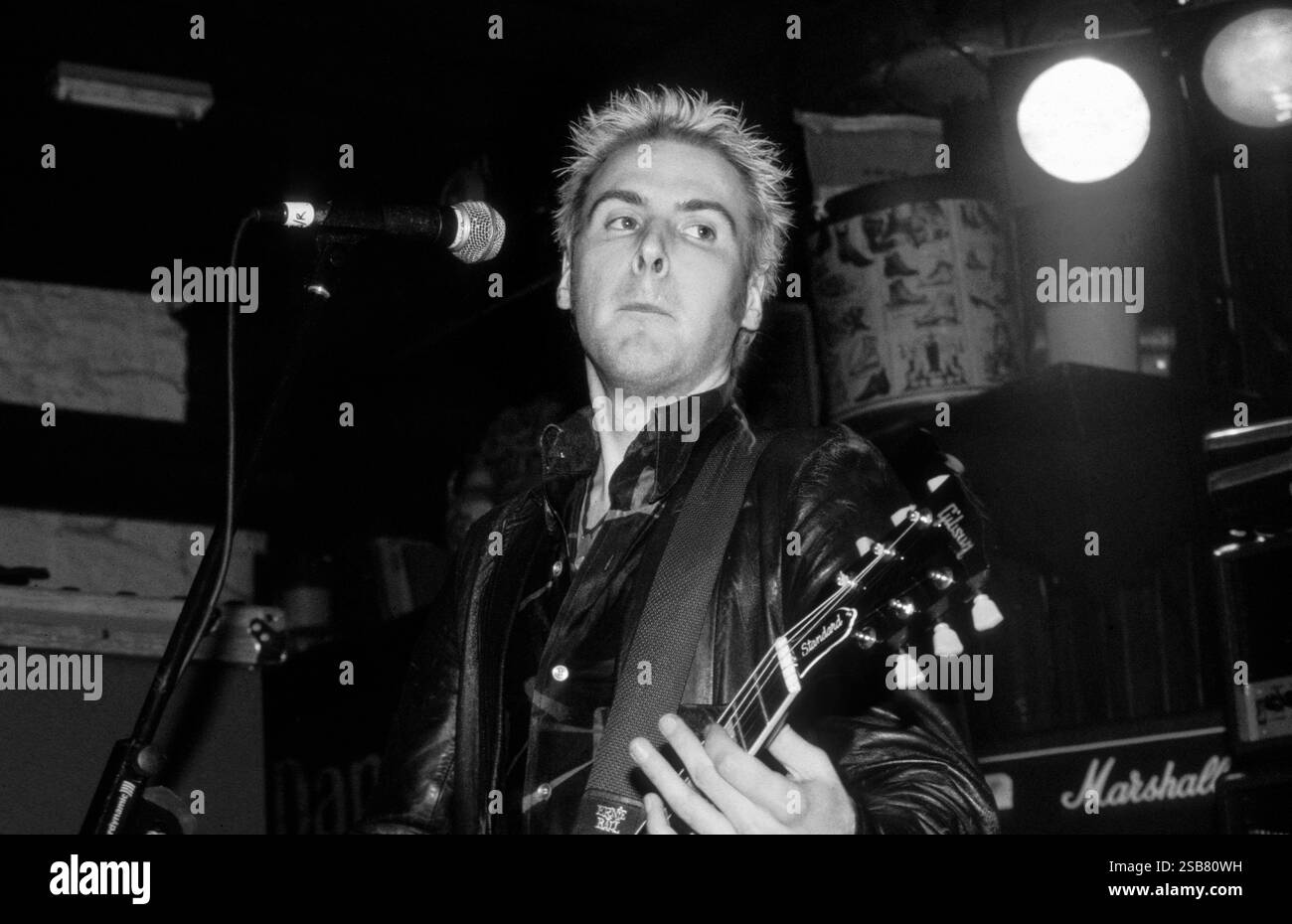 The cult band 90s hi-res stock photography and images - Alamy