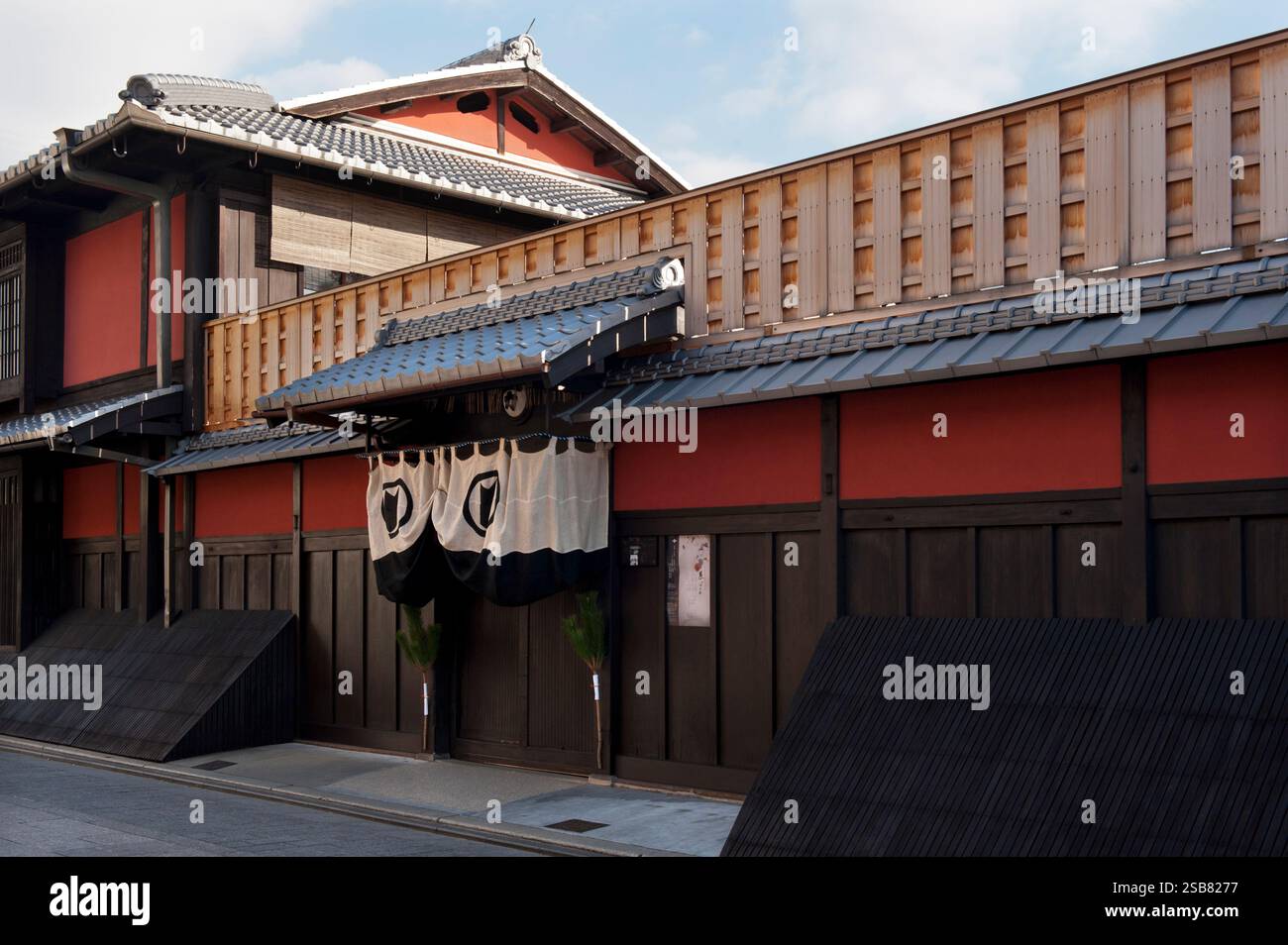 Historic, 300-year old famous Ichiriki teahouse (chaya or ochaya) on ...