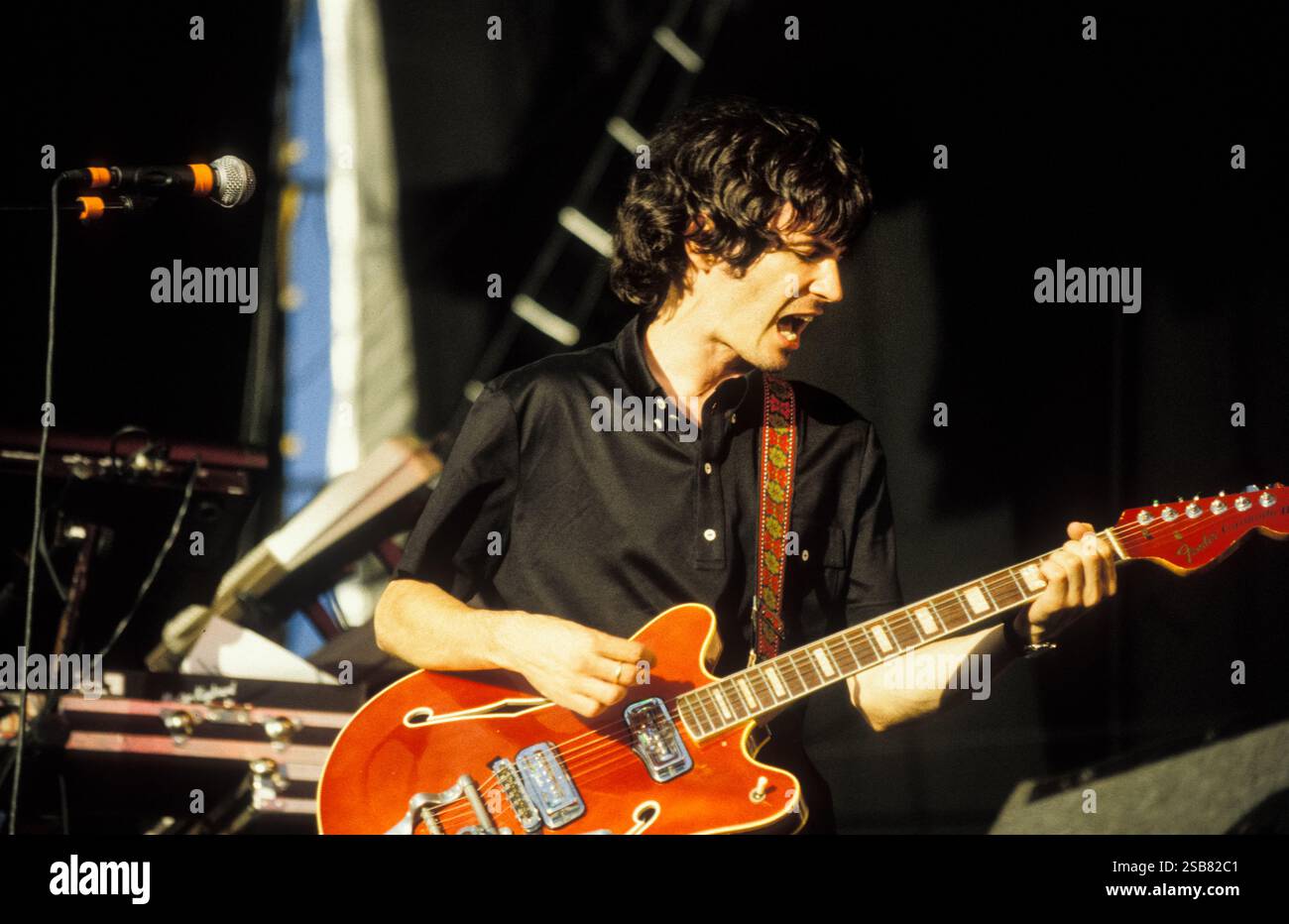SPACE, READING FESTIVAL, 1999: Tommy Scott from the Liverpool rock band ...