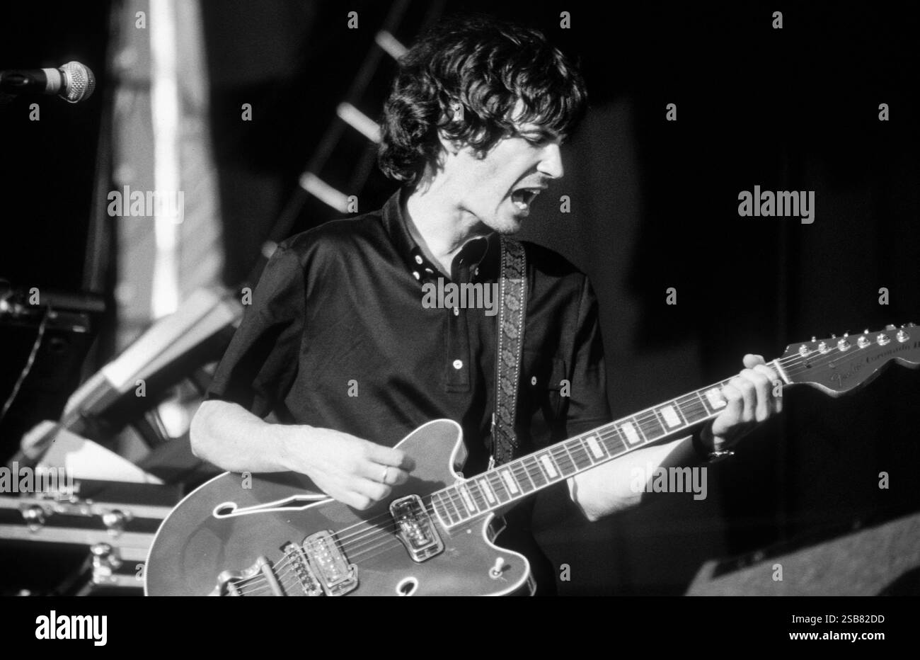 SPACE, READING FESTIVAL, 1999: Tommy Scott from the Liverpool rock band ...