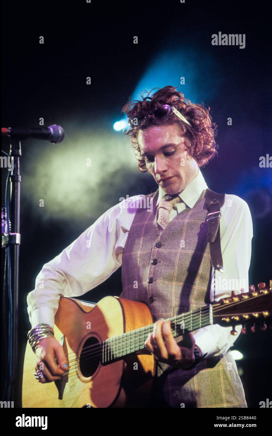 SUBCIRCUS, READING FESTIVAL, 1997: Peter Bradley from the band ...